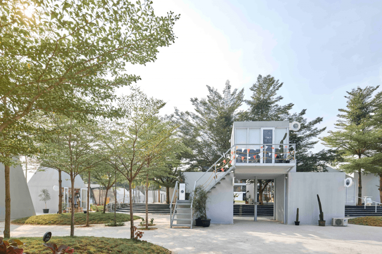 KUMULO CREATIVE COMPOUND - Accossa